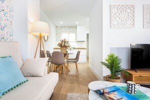 Apartamento (3 Bedrooms) | Área de estar