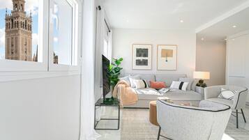 Apartamento | Sala de estar | Televisor