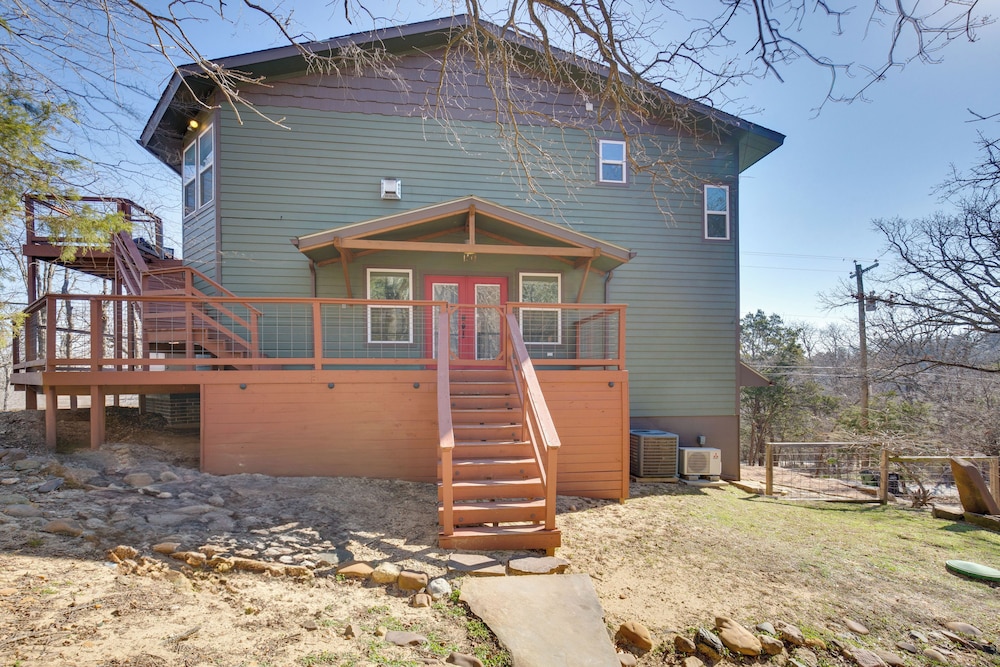 Serene Valley Views: Lake Texoma Retreat - Pottsboro, TX