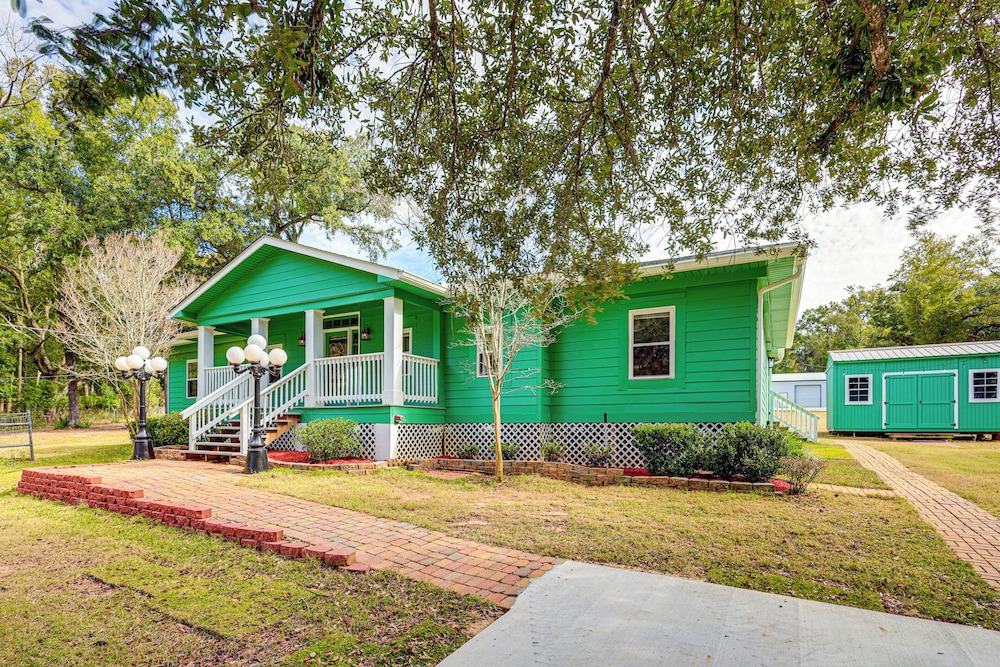 2 Mi To Fairhope Pier: Home W/ Large Yard! - Fairhope, AL