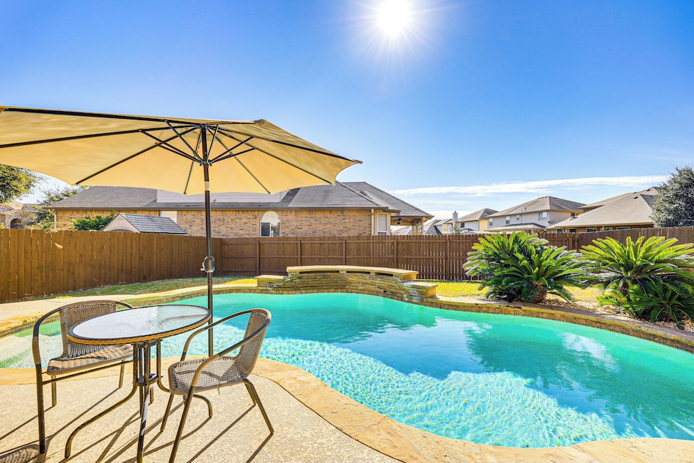 5 Mi To Randolph Afb: Spacious Cibolo Haven! - San Antonio, TX