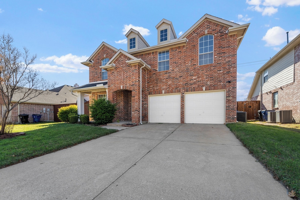 4 Mi To Dtwn: Family Home W/ Games In Frisco - Frisco, TX