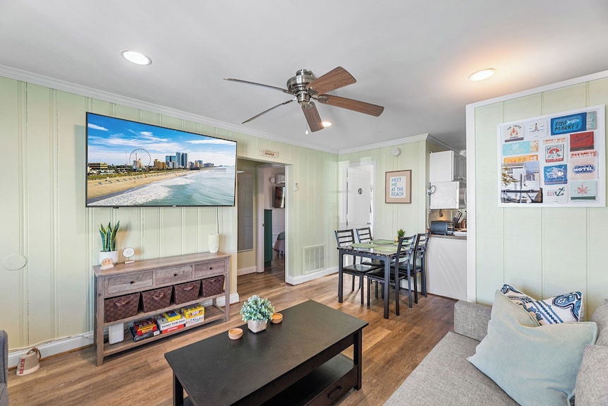 2 Bedroom Downtown, With A Pool, , Close To The Beach And Boardwalk - Rock N Roll, Ocean City