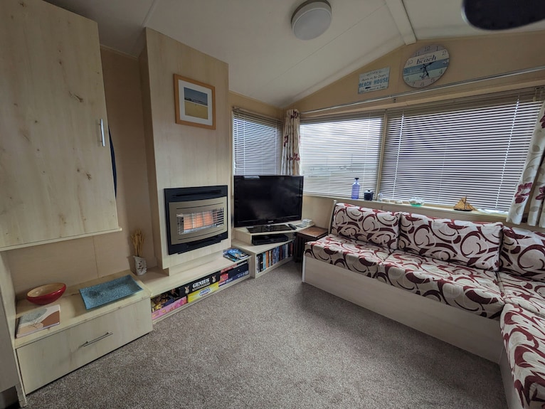 Aurora On The Dunes: Coastal Stay Near West Beach With Lighthouse View! - Moray