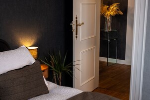 Quarto Duplo Deluxe, casa de banho anexa, Vista para a cidade (Deluxe Cabine du Timonier) | Quartos insonorizados, Wi-fi grátis 