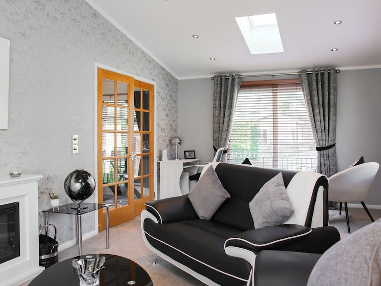 2 Bedroom Accommodation In Auchterarder, Near Gleneagles - Auchterarder