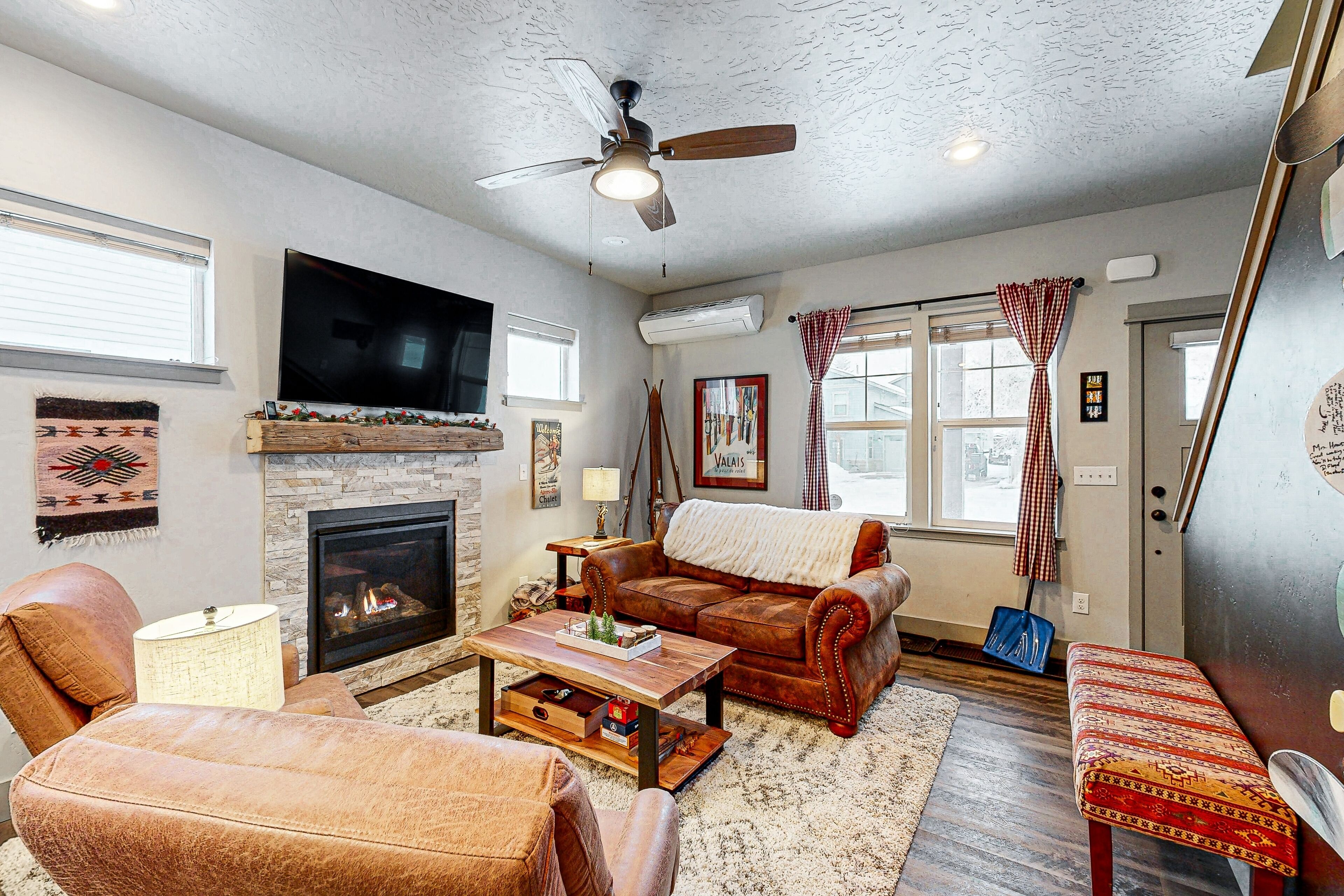 Beautiful Home Within Walking Distance To Donnelly, With Patios, Grill, Wifi - Donnelly, ID