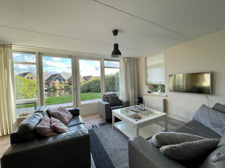 Ruime 6-persoons Bungalow Met Eigen Aanlegsteiger - Medemblik