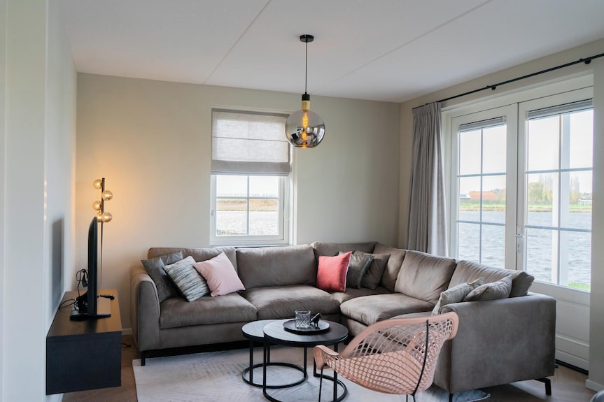 Watervilla Wellness Deluxe Met Jacuzzi, Sauna, Sunshower En Kamado Bbq - Medemblik