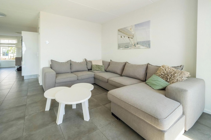 Modern Bungalow With 6 Bedrooms And Terrace - Volendam