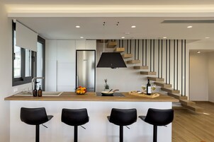 Apartamento, 3 quartos, varanda, vista para a montanha | Sala
