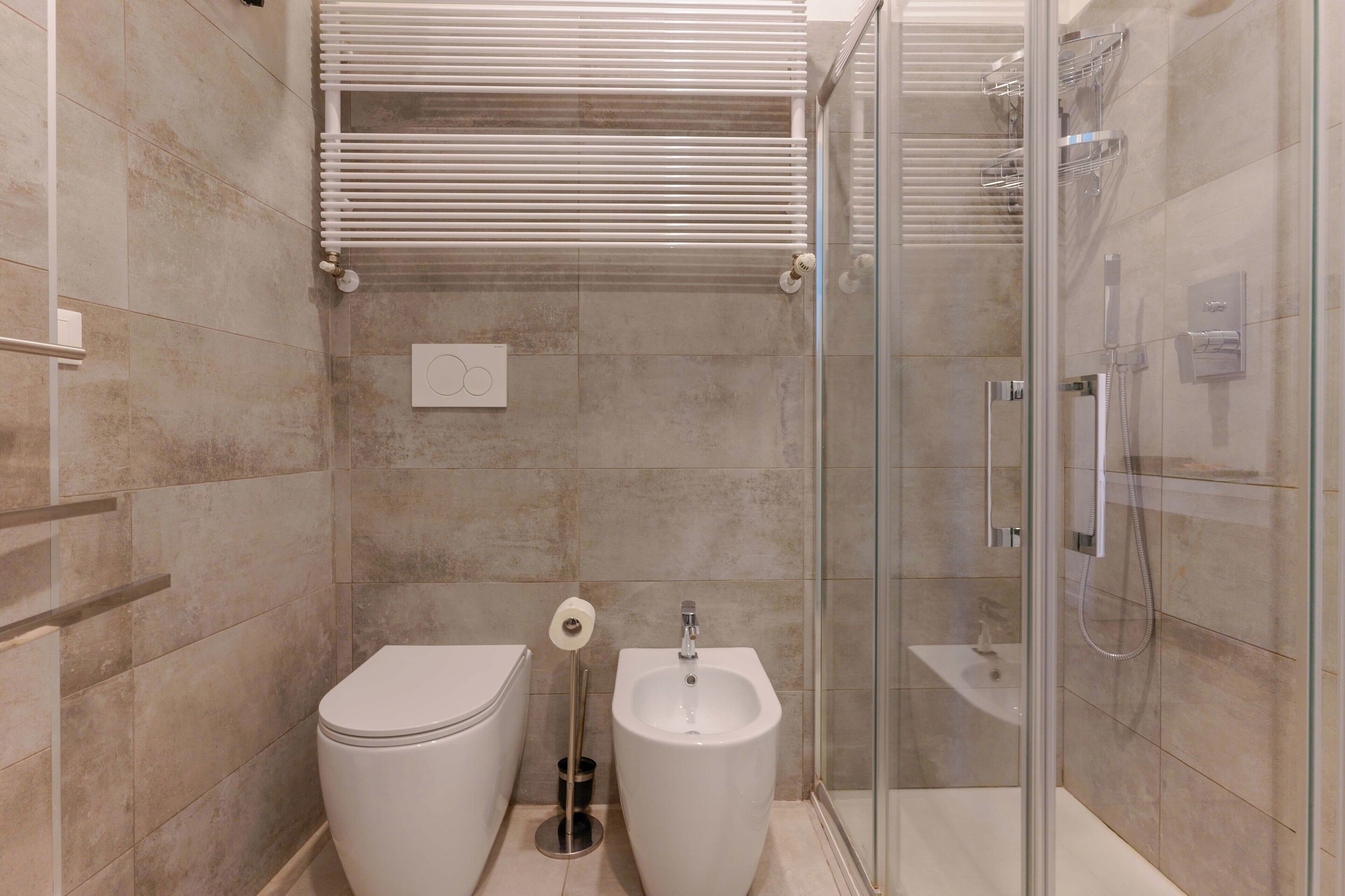 Cobertura luxo, 3 quartos | Banheiro | Produtos de toalete biodegradáveis, toalhas de banho