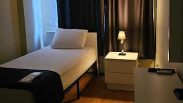 Quarto Individual Standard | Roupa de alta qualidade, Wi-fi grátis, roupa de cama fornecida