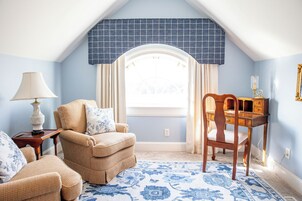 The Towneley | Cofres nos quartos, individualmente decorados