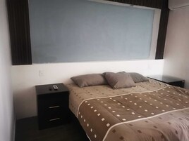 Quarto Duplo ou Twin | Secretária, Wi-fi grátis 