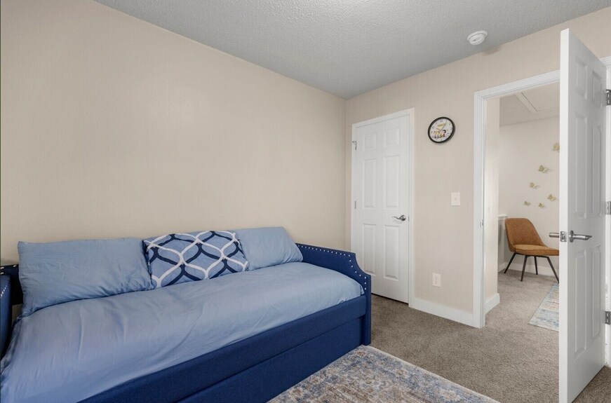 Modern And Comfy 3br 2bath Townhome, Near Greenville Downtown - Saluda Lake, SC