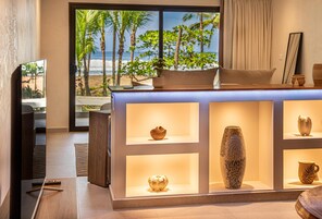 Suite, 1 cama king-size, vista para o oceano, em frente à praia | Lençóis de algodão egípcio, roupa de alta qualidade, edredões de penas 