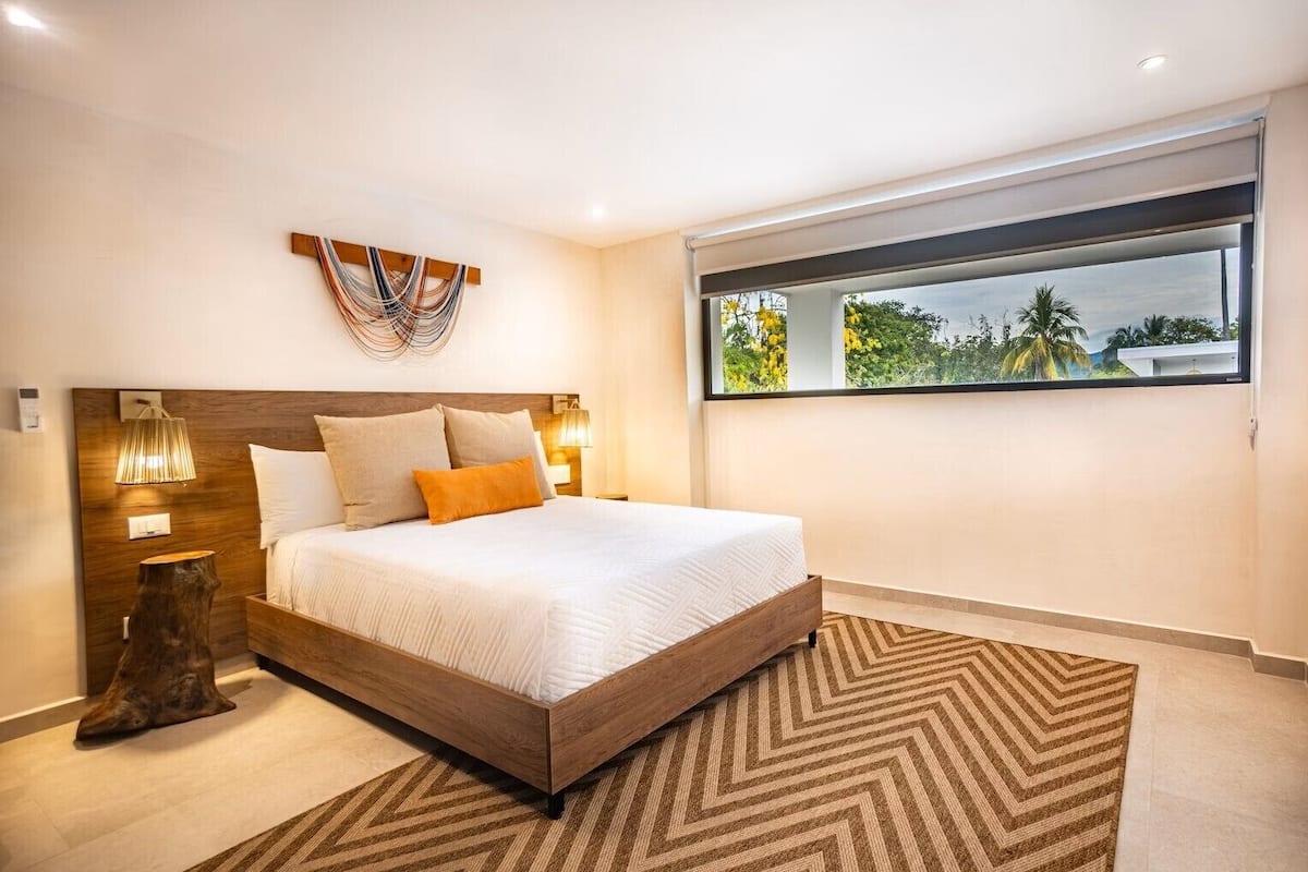 Quarto standard, vista para a piscina | Roupas de cama de algodão egípcio, roupas de cama premium