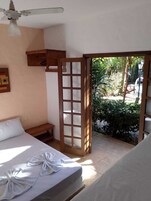 Suite Económica, vista para a piscina | 1 quarto, Wi-fi grátis 