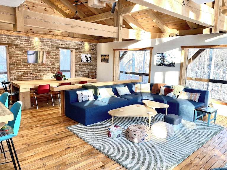 Whole House Rental 8 Beds, 11 People - West Virginia