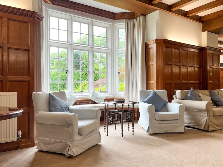 Bank House Longtown - A Cottage That Sleeps 30 Guests In 15 Bedrooms - Scotland