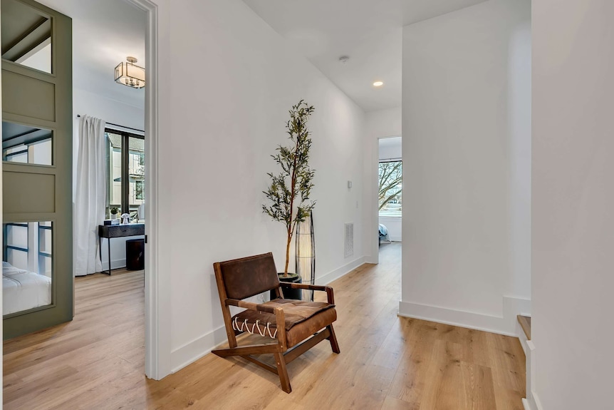 Fall In Nashville: Hot Tub, Pool Table & Game Room Near Geodis Park, Sleeps 12 - Nashville, TN