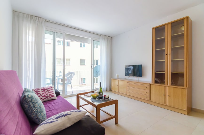 Apartamento Lyra, Para 5 Huéspedes, A 400 Metros De La Playa De Lloret De Mar. - Lloret de Mar
