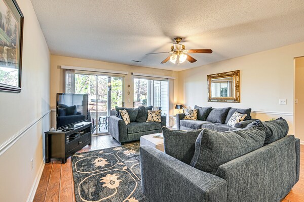 8 Mi To Boardwalk & Beach: Windsor Green Condo! - Coastal Carolina University, Conway
