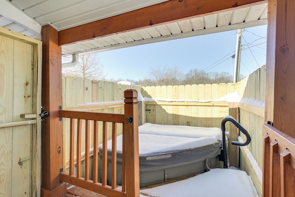 4 Mi To Lake Logan: Hocking Hills Apartment - New Plymouth, OH