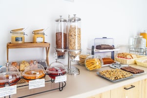 Pequeno-almoço tipo buffet diário incluído