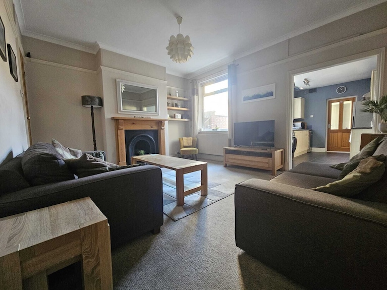 Bee Accommodations - Leicester Home - Leicester