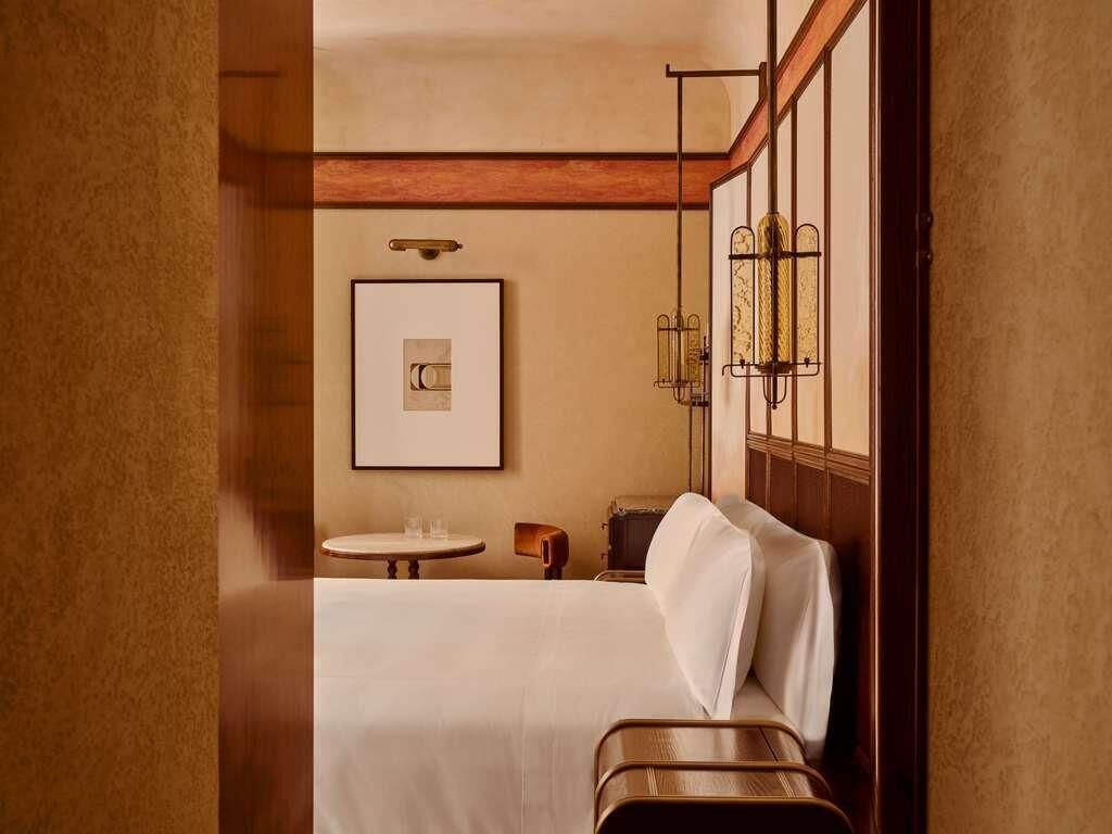 Quarto Clássico, 1 cama king-size | Minibar, cofre no quarto, quartos insonorizados, ferro/tábua de engomar 