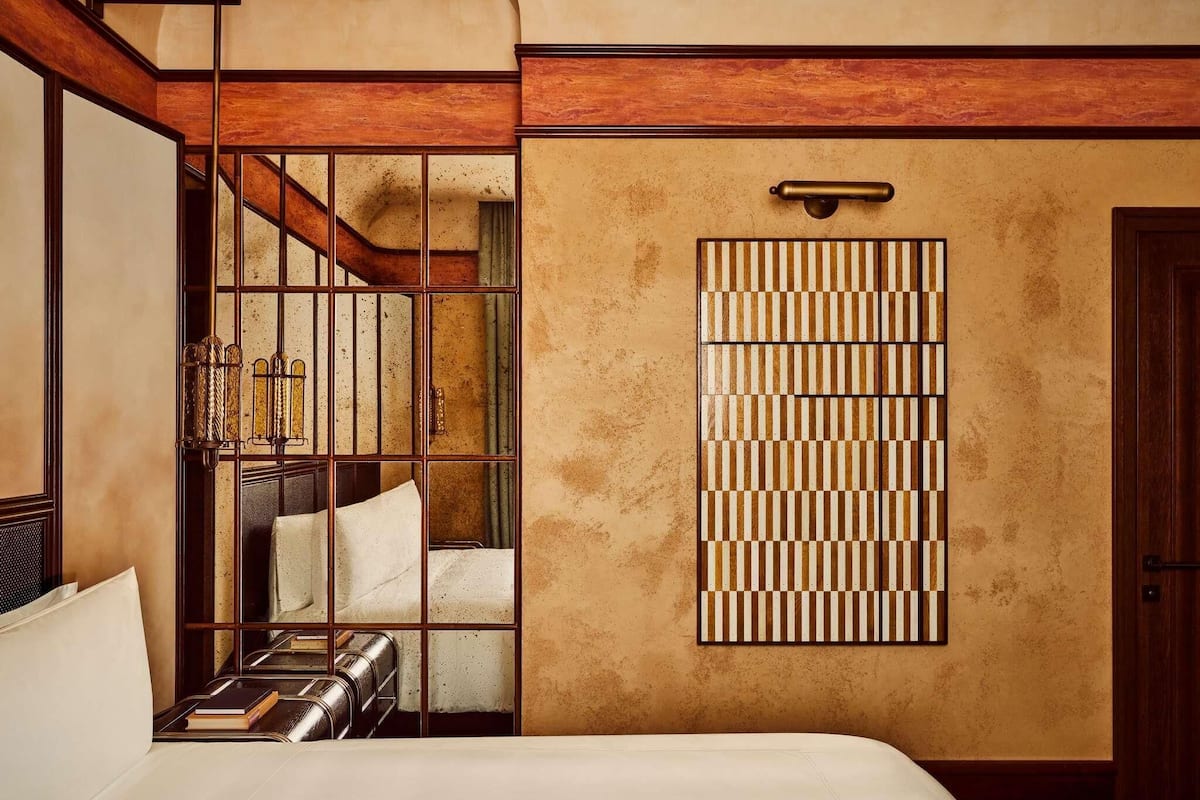 Suite Minerva Square View, 1 King Bed | Minibar, cofre no quarto, quartos insonorizados, ferro/tábua de engomar