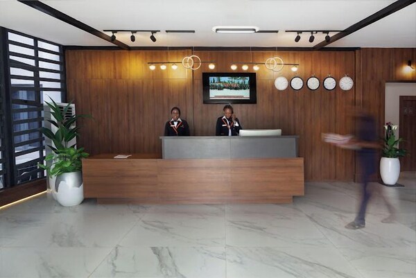 Phoenix Imperial Hotel And Apartment - Abuja