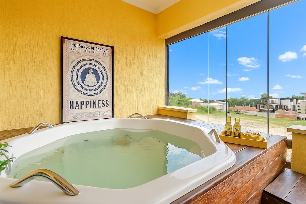 Jacuzzi Privativa Com Ac Em Maresias - São Sebastião