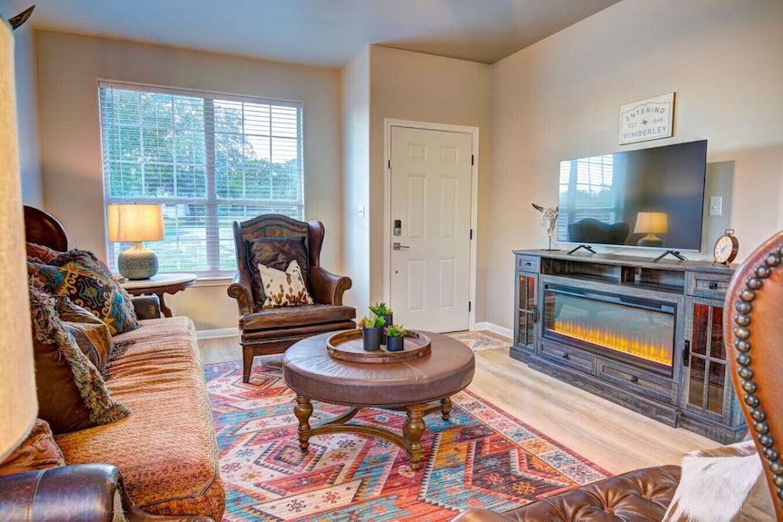 New Oak Lodge At Little Ranches 5 Min To Square - Wimberley, TX