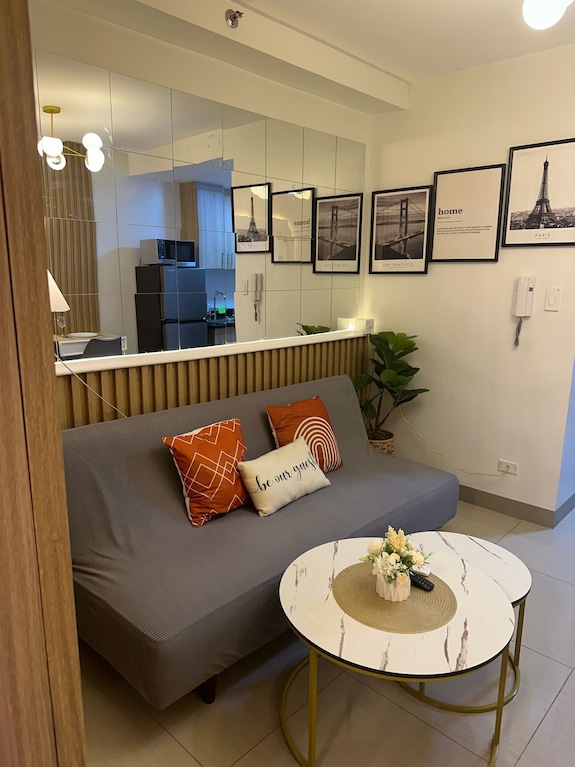 18 Minutes Walk From Smx Convention Center And 1 Mile From Mall Of Asia. - Parañaque