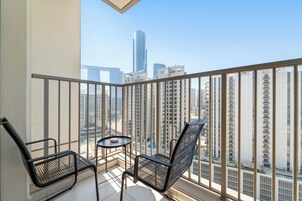 Apartamento galeria, 1 cama King | Vista para a cidade