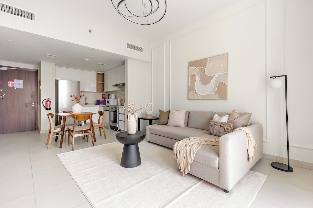 Silkhaus Reflection Tower - Abu Dhabi