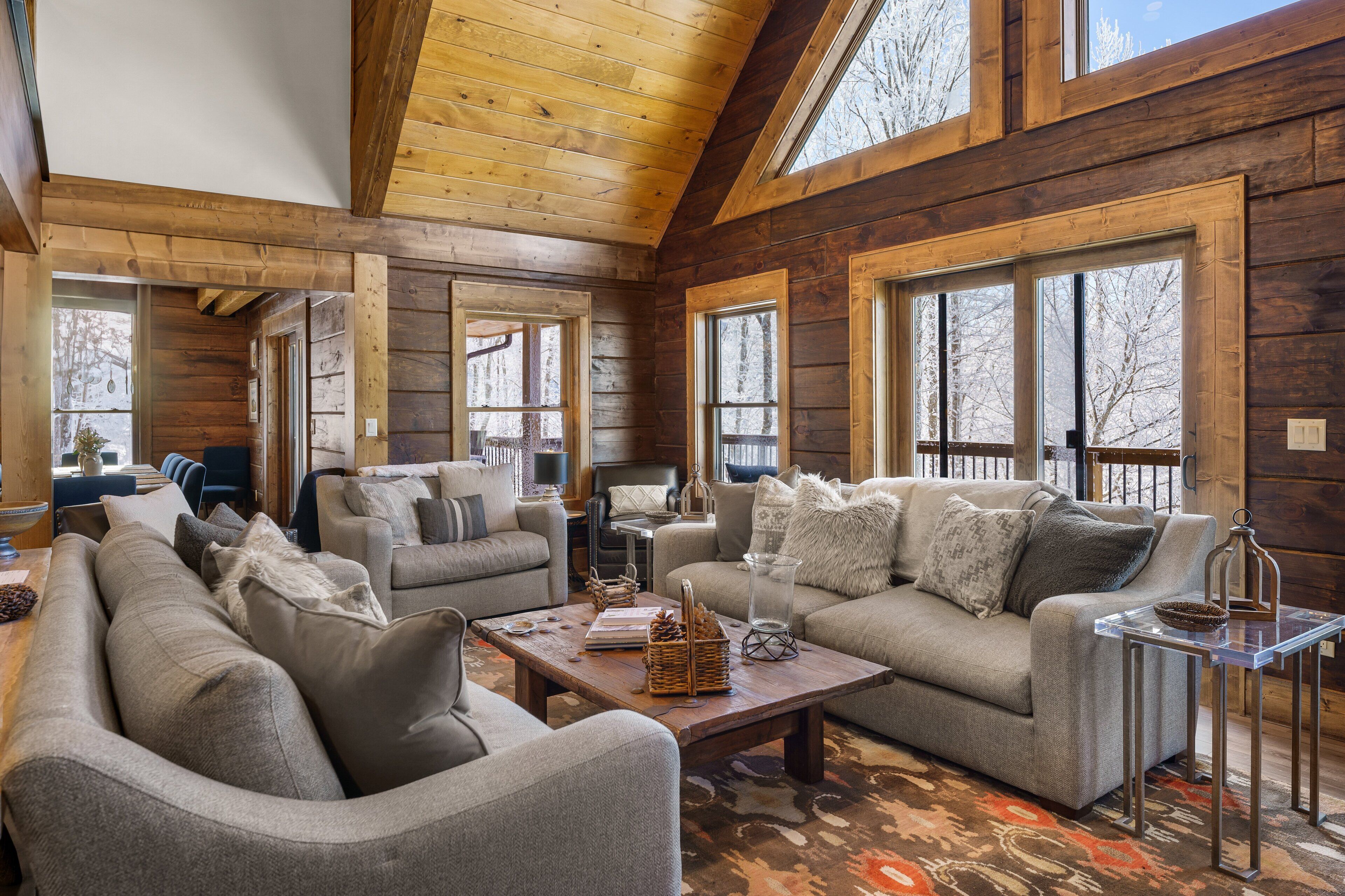 5br Lodge W/ Hot Tub, Game Room, Great Views & Pet-friendly - Boone, NC