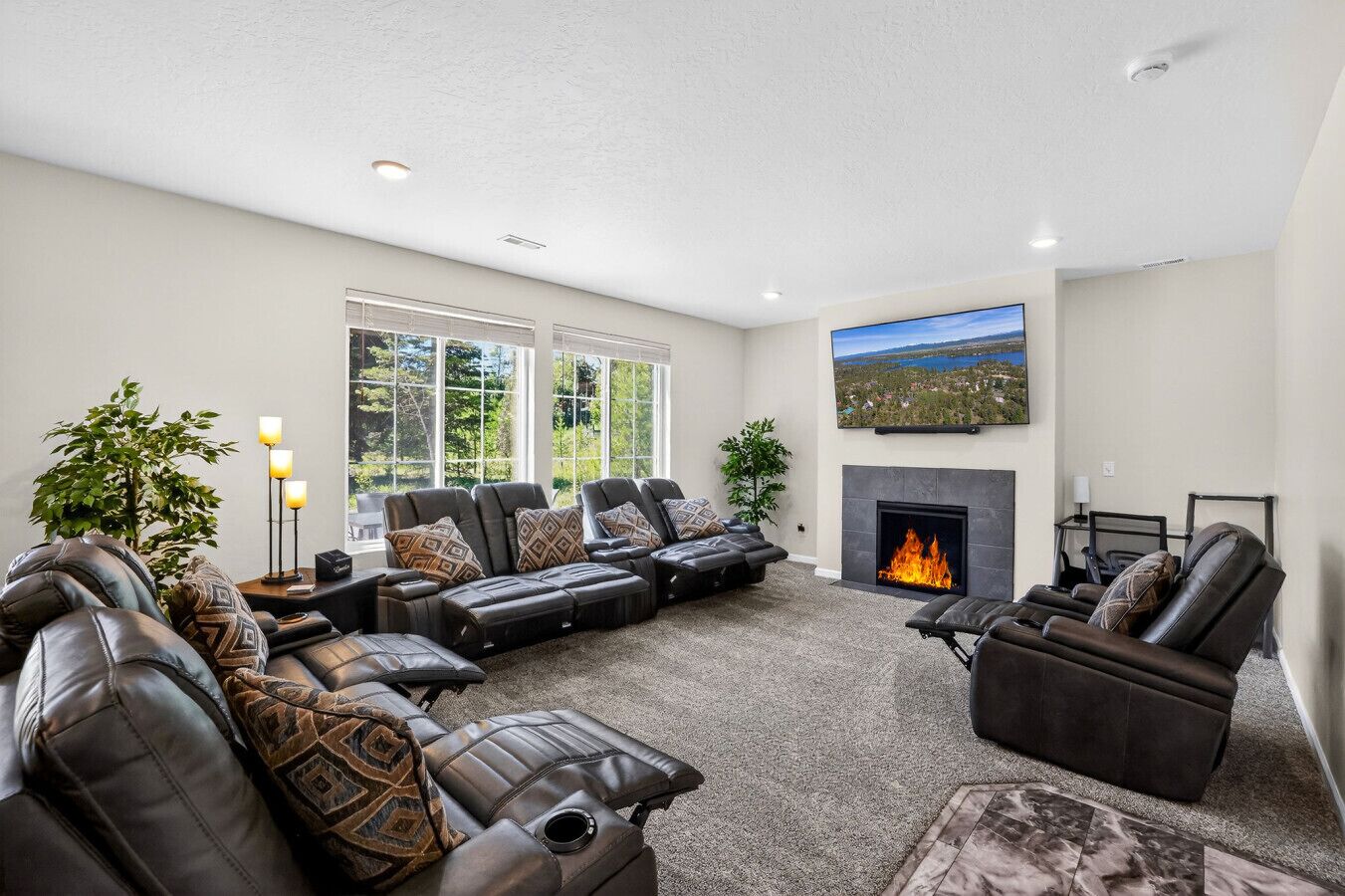 Mountain Retreat With Hot Tub & Game Room - Donnelly, ID