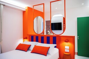 Quarto casal conforto, sacada, vista para a cidade | Cofres nos quartos, quartos à prova de som