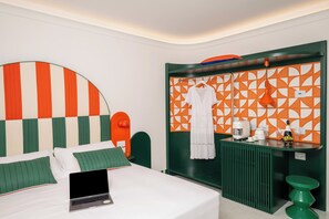 Quarto casal luxo, sacada, vista para a cidade | Cofres nos quartos, quartos à prova de som