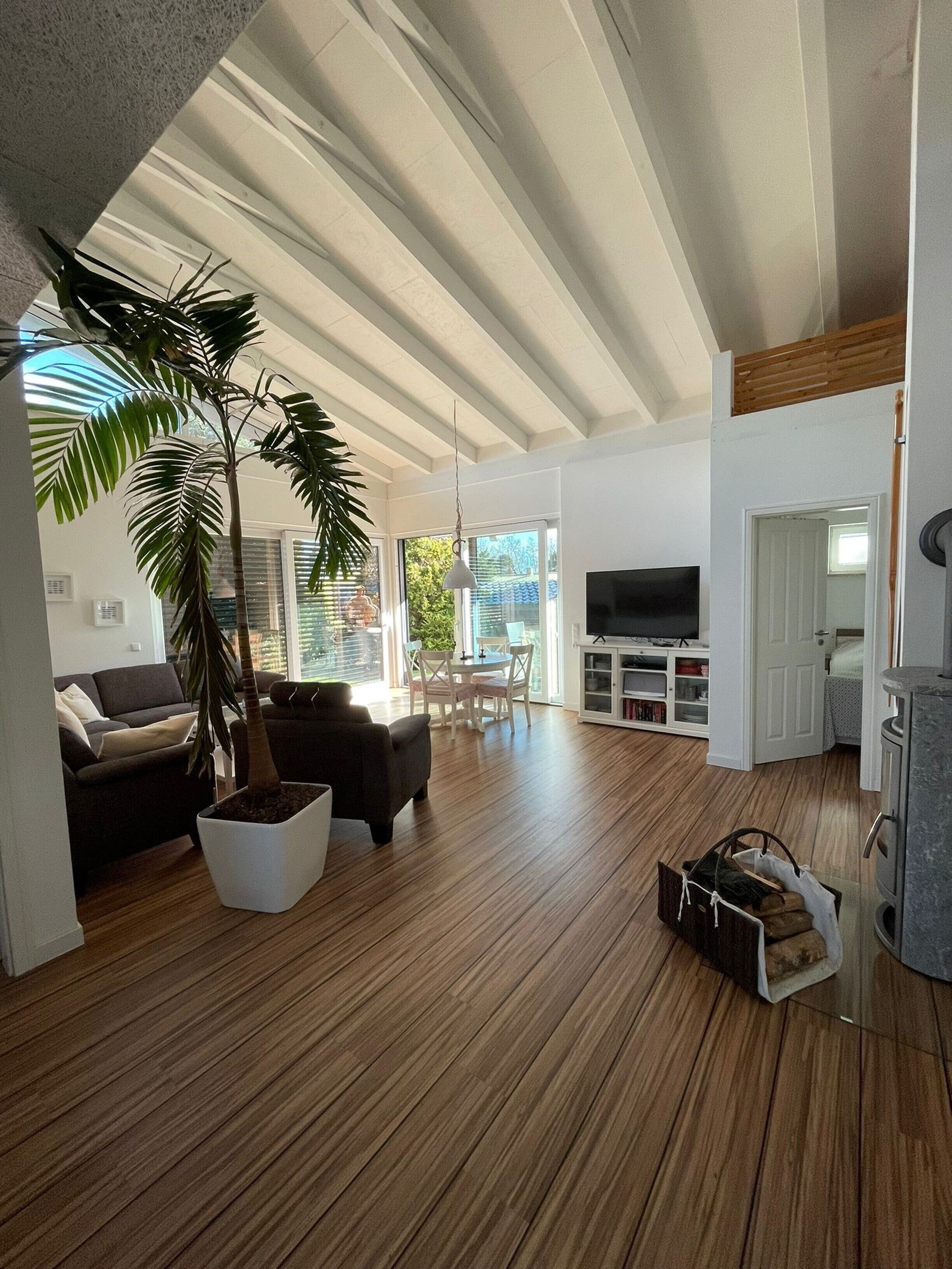 Ferienhaus "Hagebuttenhus" -  Ebenerdig, Ca. 70 M² Wohnfläche Für 2-4 Personen - Ahrenshoop