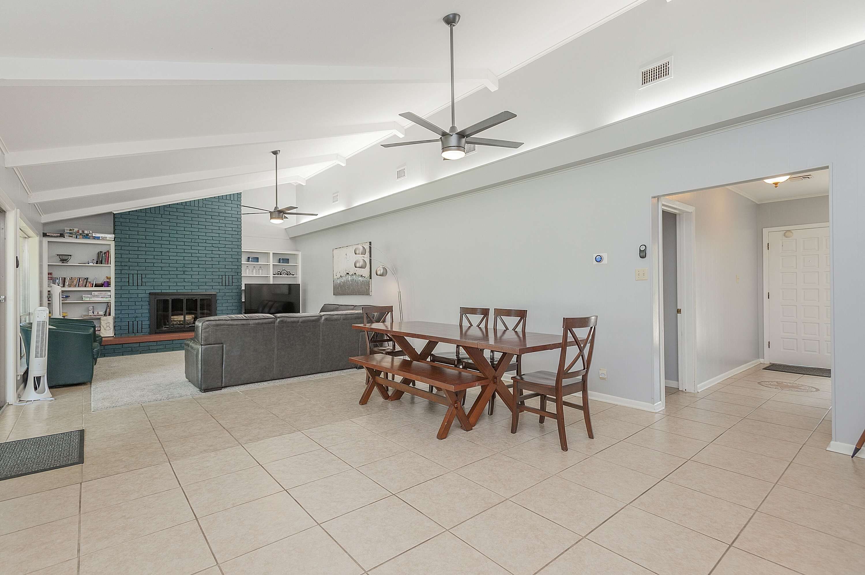 Lake Front Family Retreat: Colorado Arm Lake Lbj Private Dock & Kayaks Burnet Tx - Kingsland, TX