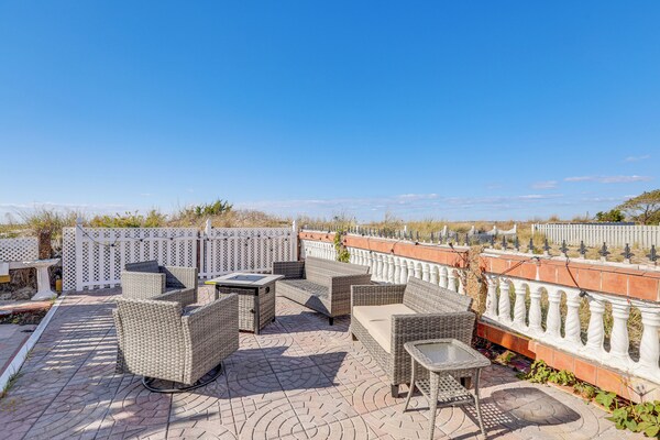 Beachfront Home ~ 7 Mi To Cape May! - Cape May Point, NJ