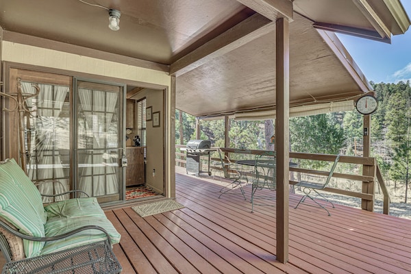 1 Mi To Downtown Ruidoso: Peaceful Forested Cabin! - Ruidoso, NM