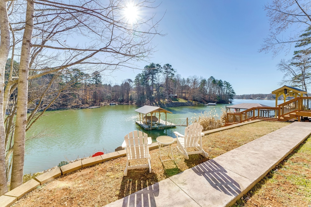 2 Kayaks: Lakefront Lookout Shoals Getaway! - Lake Norman, NC