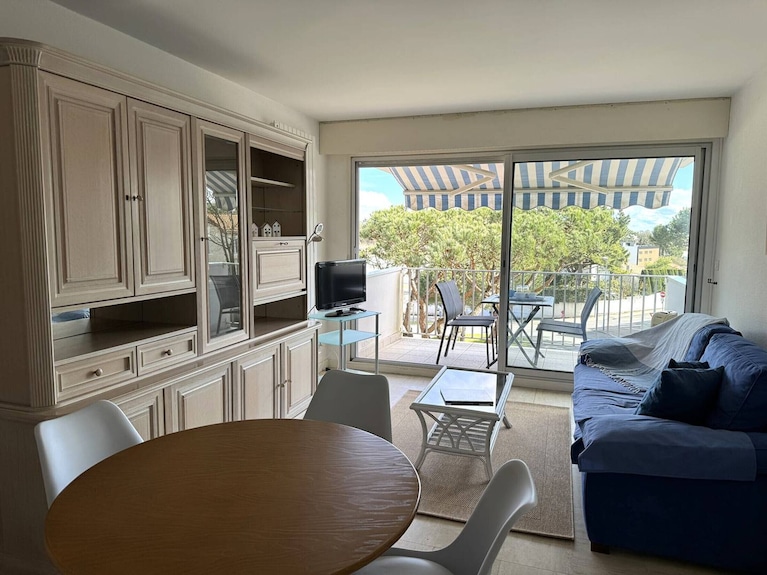 Studio Moderne 2* Avec Balcon, Centre St Palais, Parking Sécurisé - Saint-Palais-sur-Mer