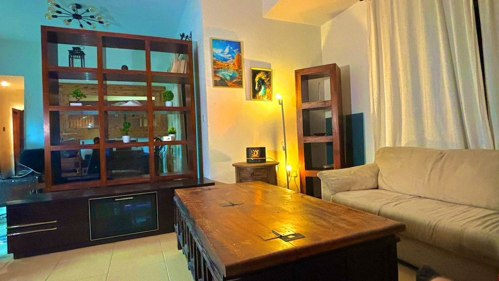 Azure Guesthouse Hostel - Jbr - Dubai